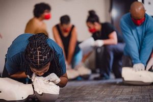 How to Select the Right First Aid CPR and AED Course - Infinity Home Care